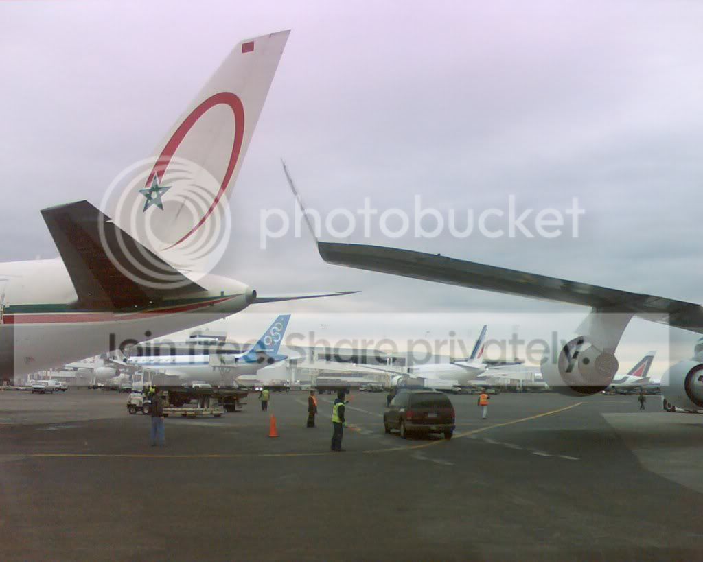 Close Call!! (Some pics at JFK part IV) - History of PIA - Forum