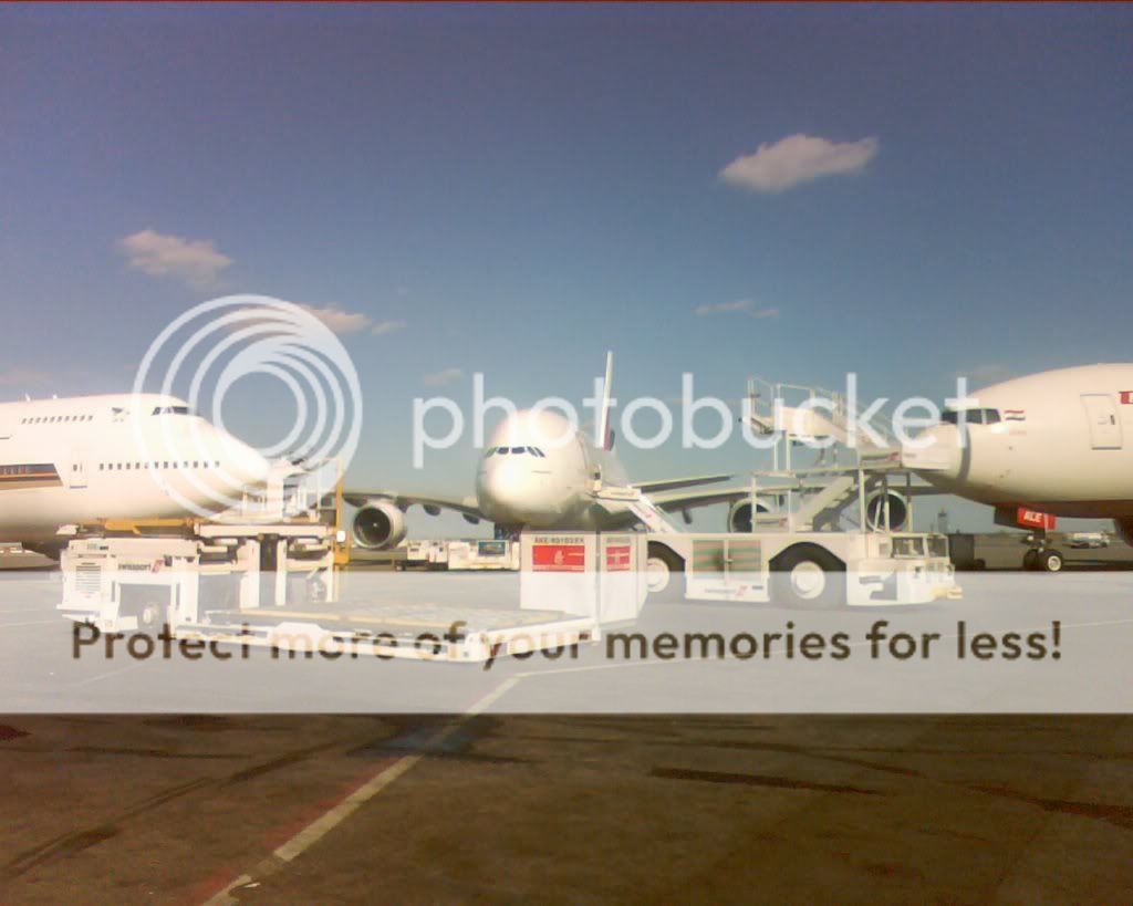 Random pics (Some pics at JFK part V) - History of PIA - Forum